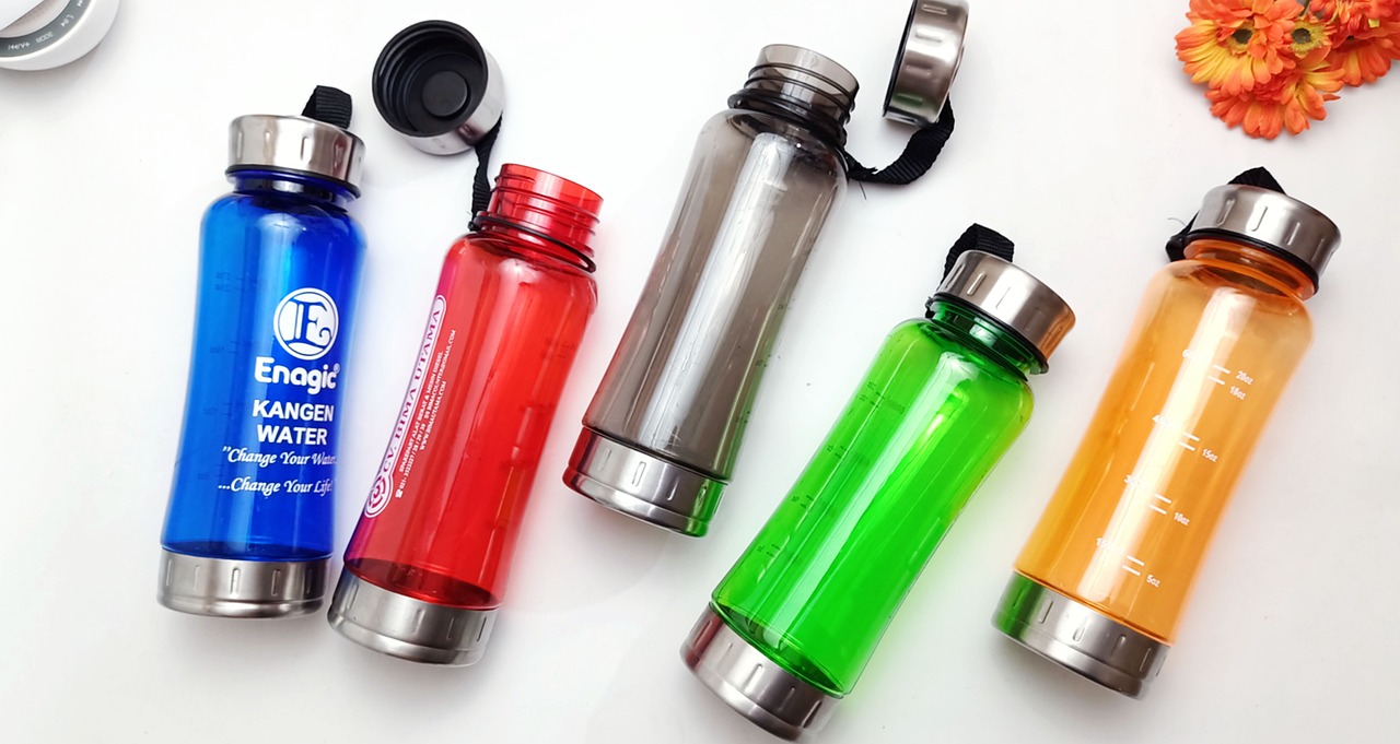 Pourquoi opter pour une bouteille d’eau publicitaire